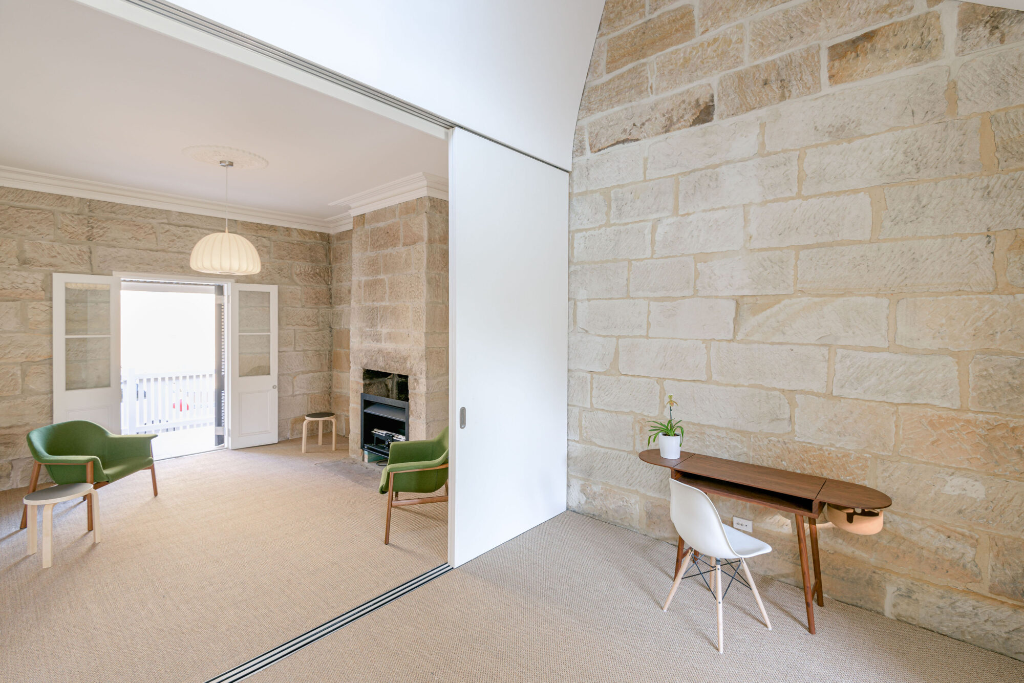 Sydney Sandstone | Carter Williamson